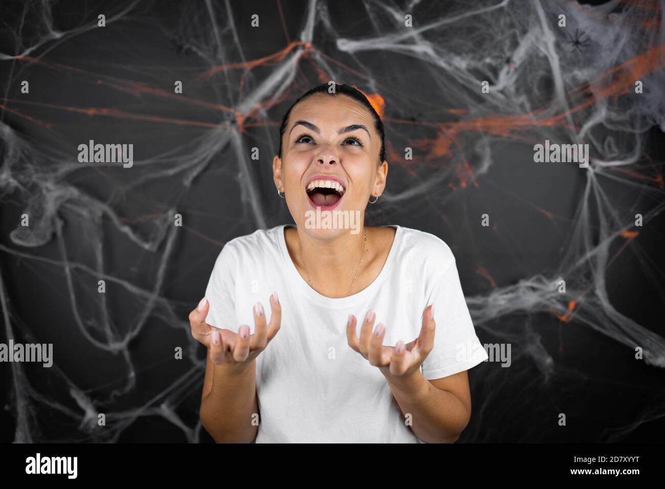 Woman scream spider hi-res stock photography and images - Alamy
