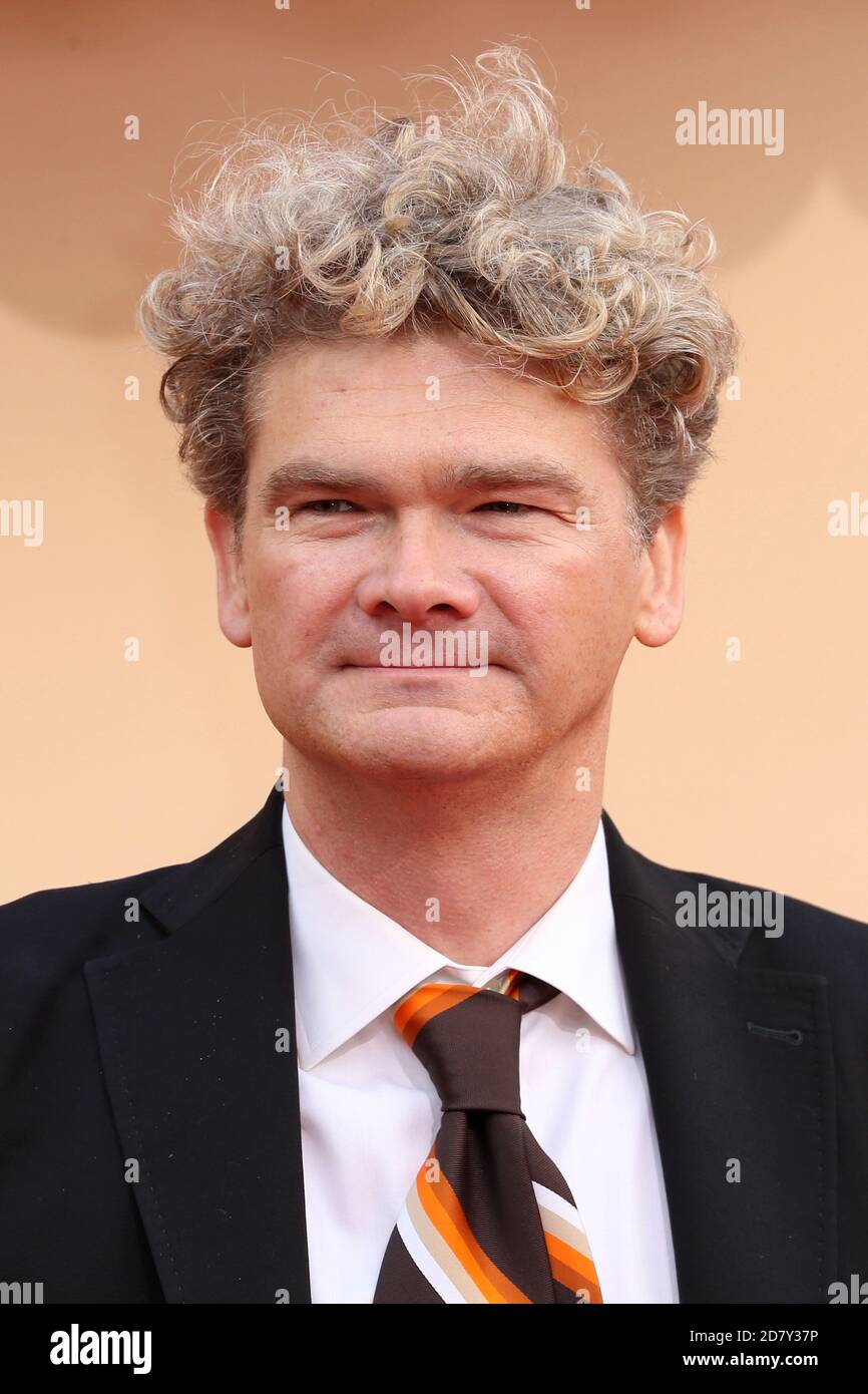 Simon Farnaby attends the 'Paddington 2' premiere at BFI Southbank on ...