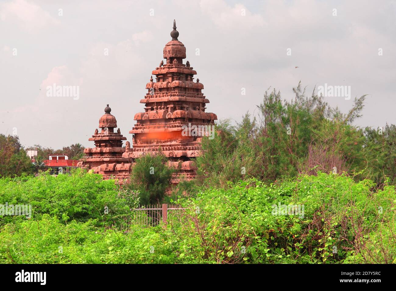India mahabalipuram temple hi-res stock photography and images - Alamy