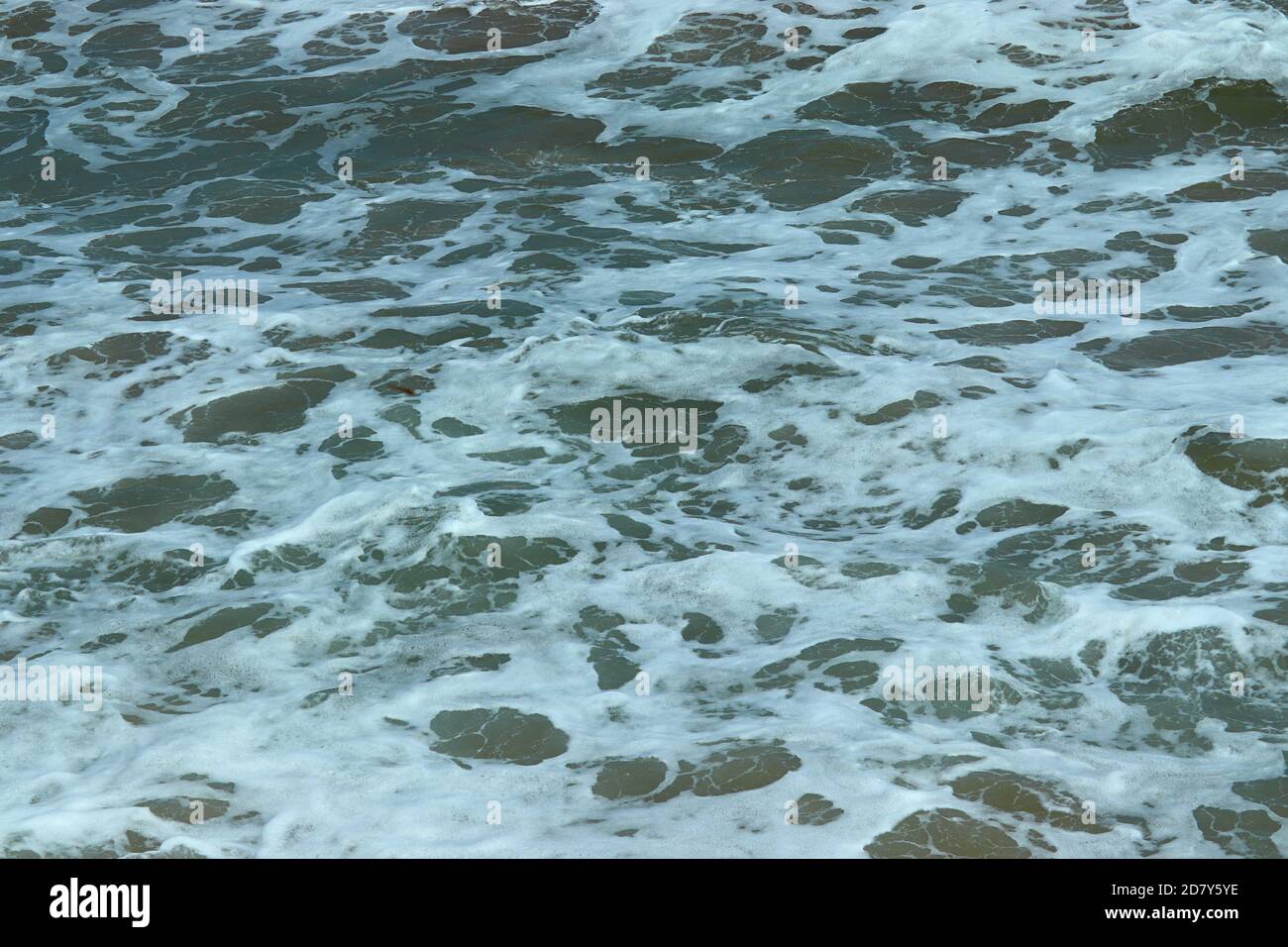 Foam sea background water pattern Stock Photo - Alamy