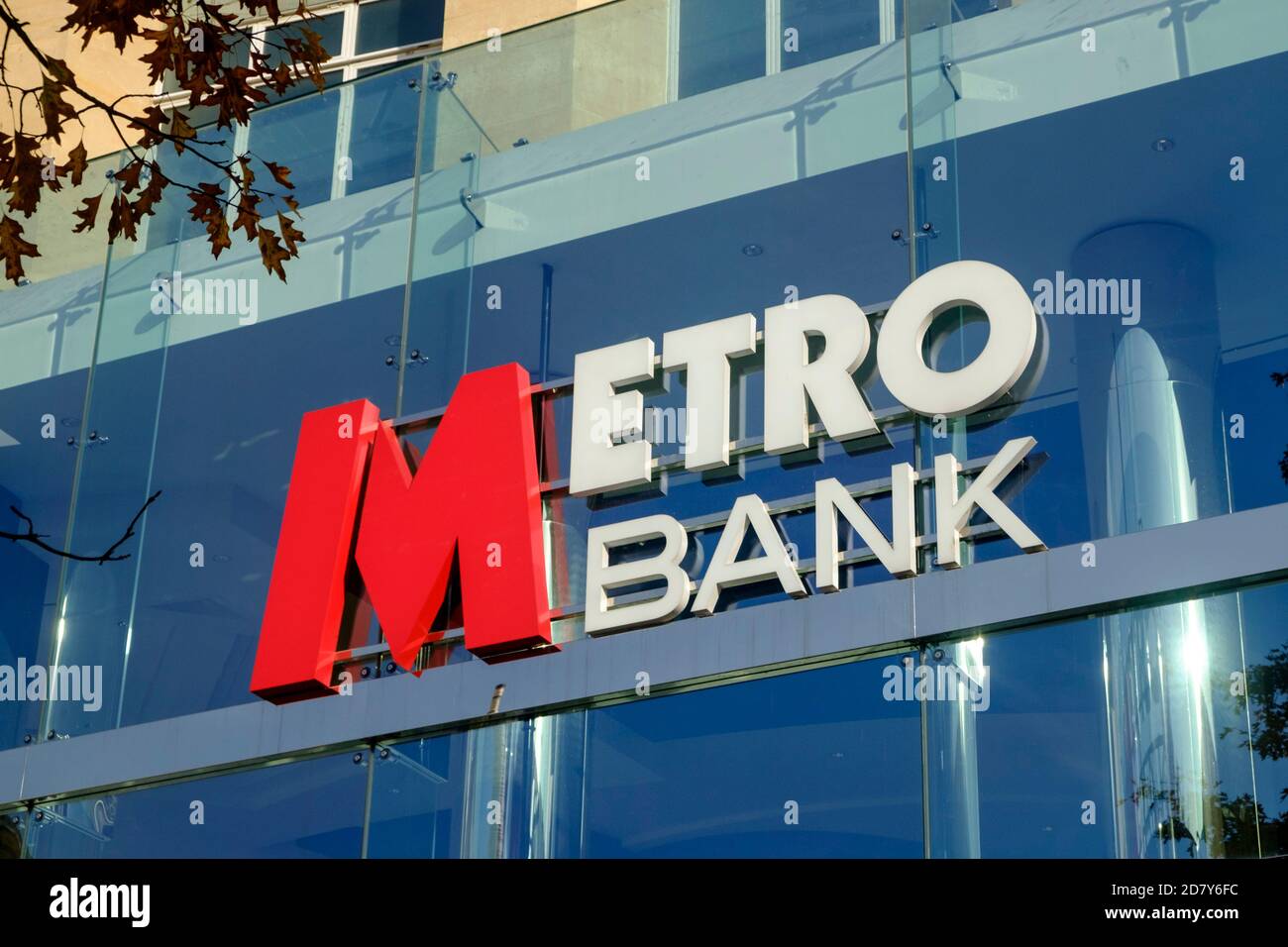 Shopfronts in Bristol city Centre. Signage for Metro Bank Stock Photo ...