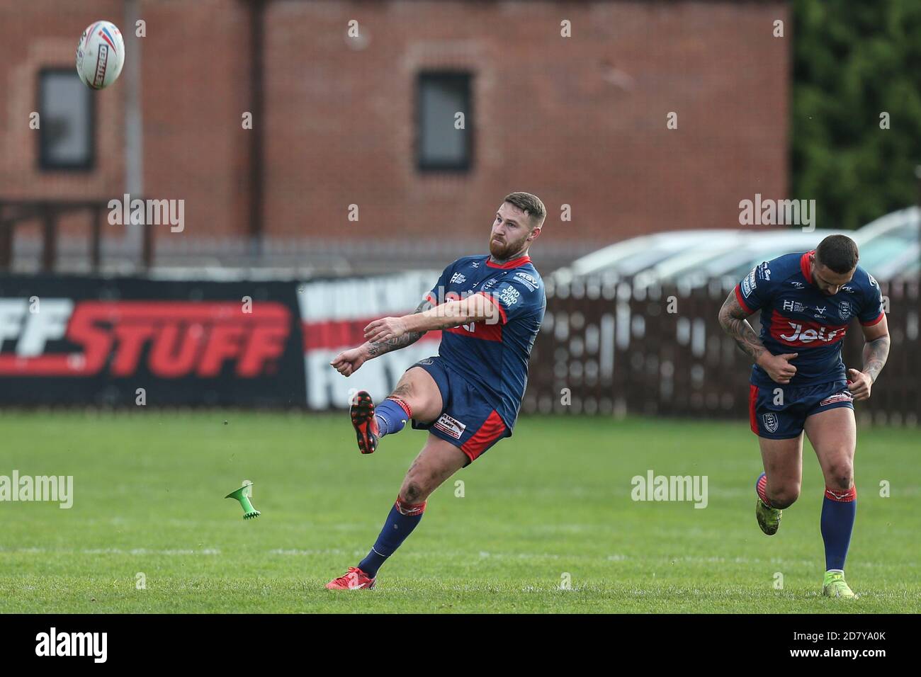 Jamie Ellis (30) of Hull KR takes the kick off Stock Photo - Alamy
