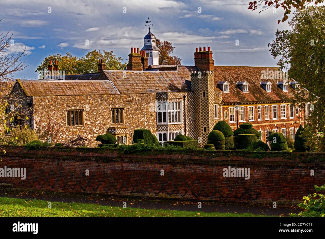 Tudor place historic house and garden hi-res stock photography and ...