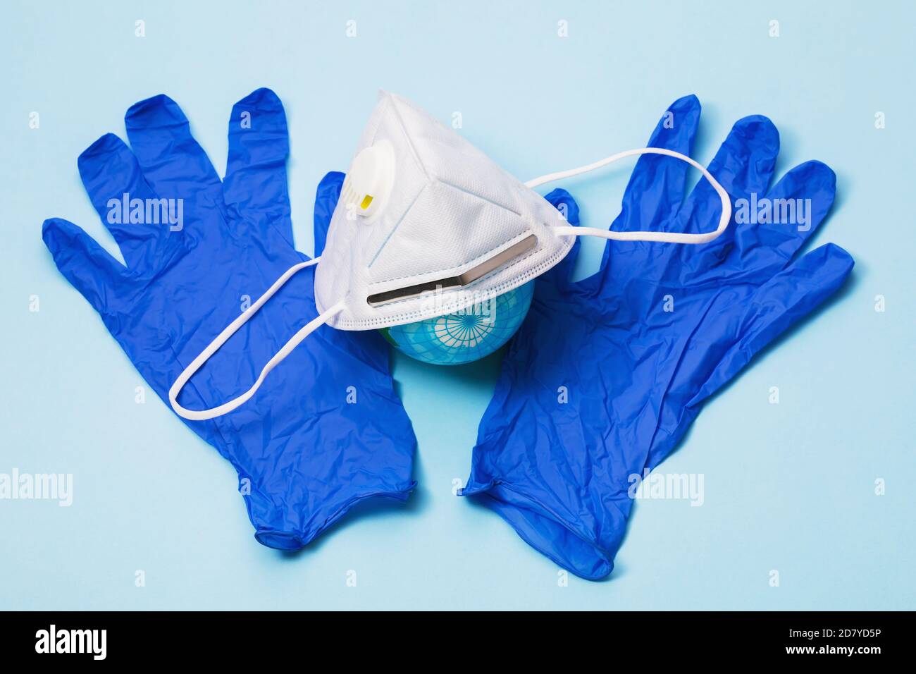 Medical mask world hi-res stock photography and images - Alamy