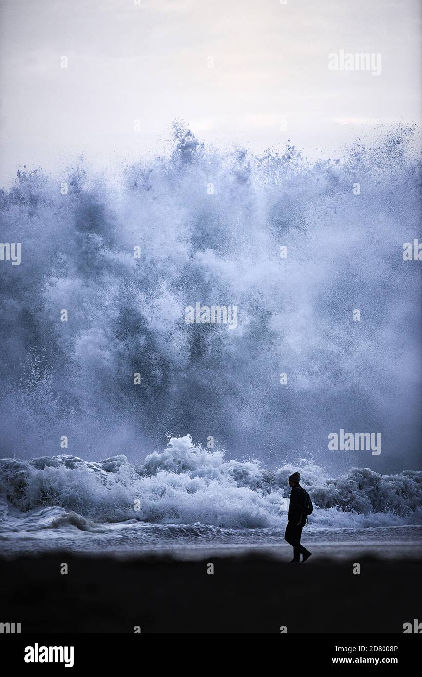 Wave fine art hi-res stock photography and images - Alamy