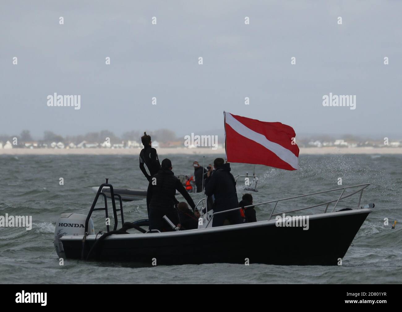 Paratrooper lands in water hi-res stock photography and images - Alamy