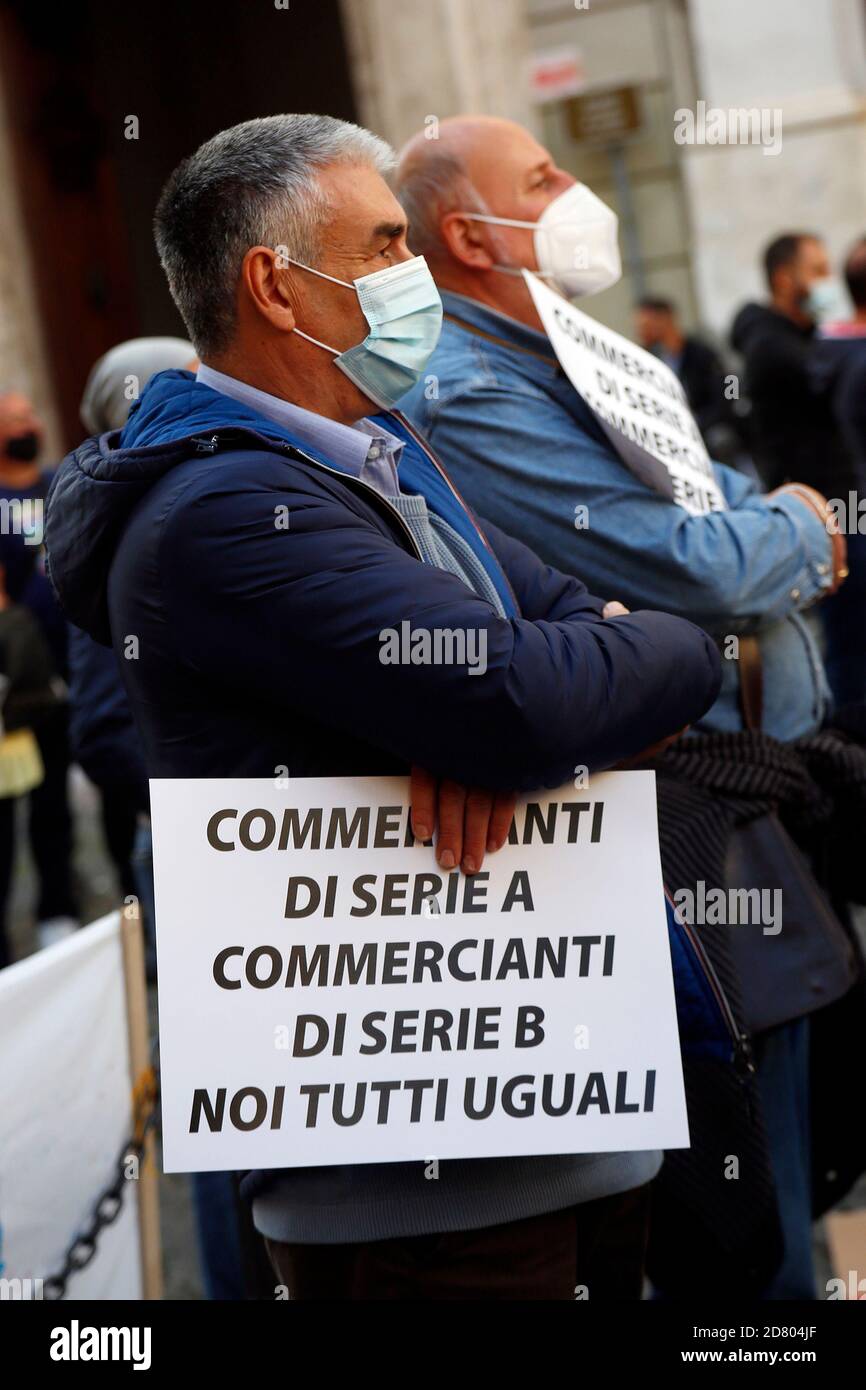 Rome, Italy. 26th Oct, 2020. Demonstration of the workers and holders ...