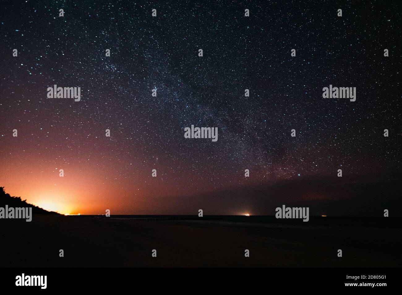 night starry sky on the beach Stock Photo - Alamy