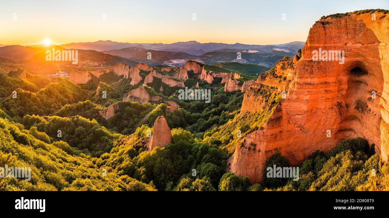 Las Medulas, a Roman gold-mining site in Spain Stock Photo - Alamy