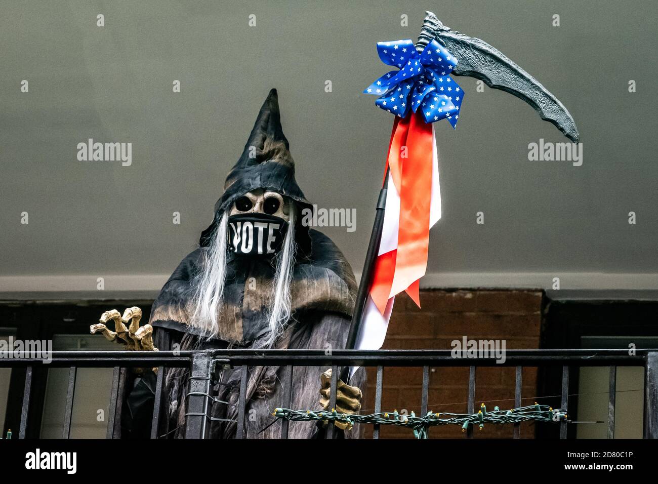 Skeleton balcony hi-res stock photography and images - Alamy