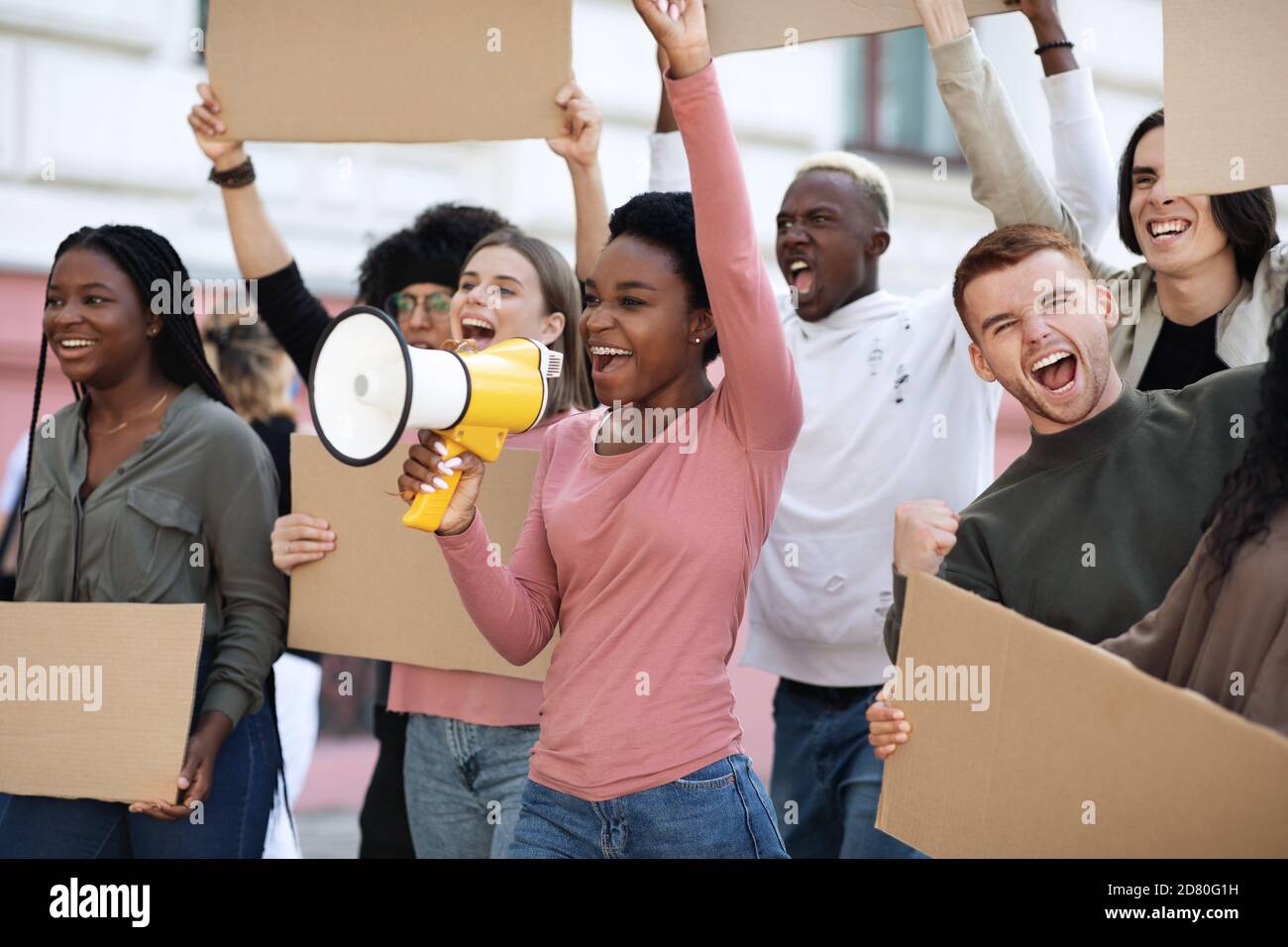 Walking protestors hi-res stock photography and images - Alamy
