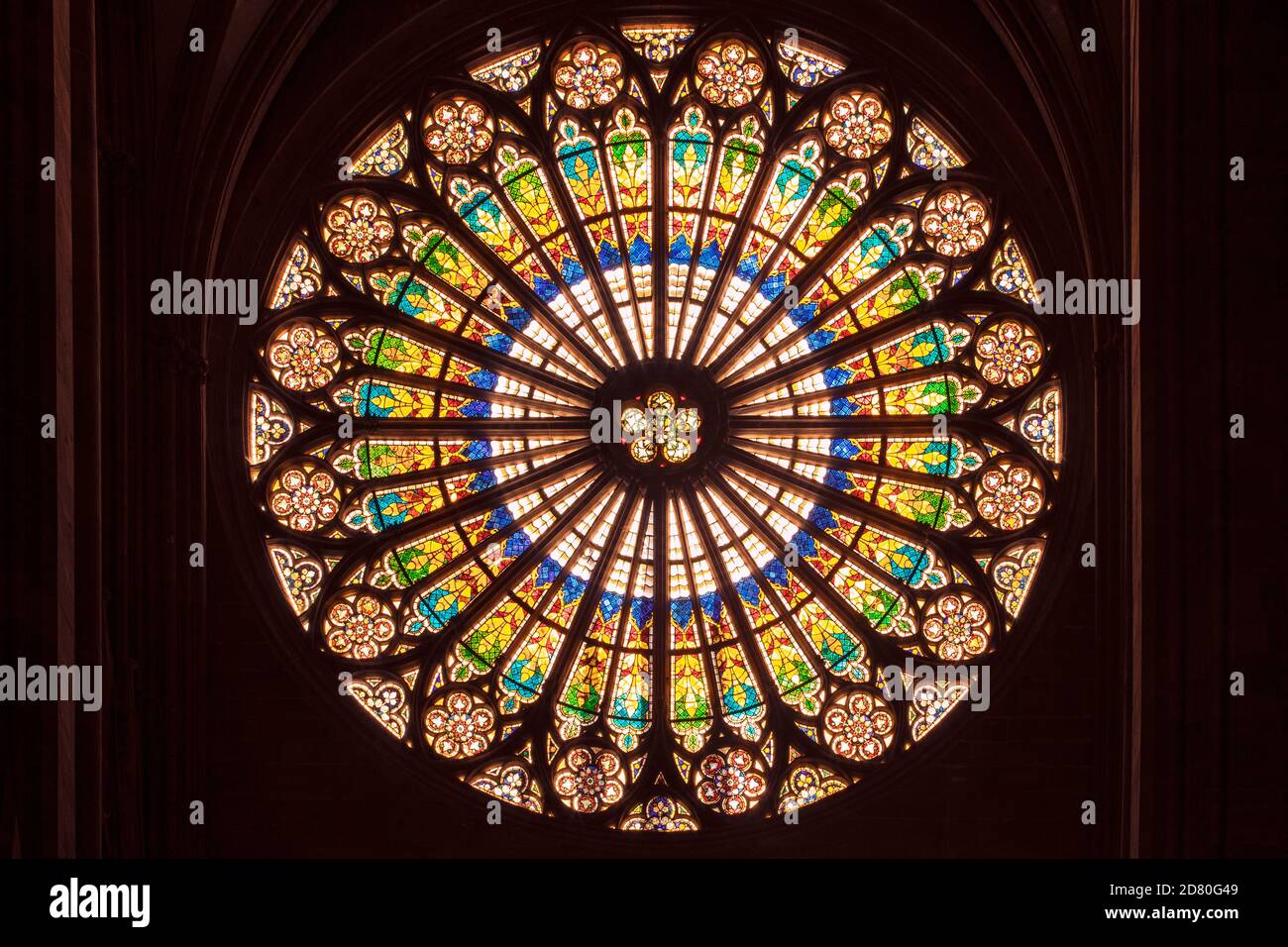 Round circular rosette window hi-res stock photography and images - Alamy