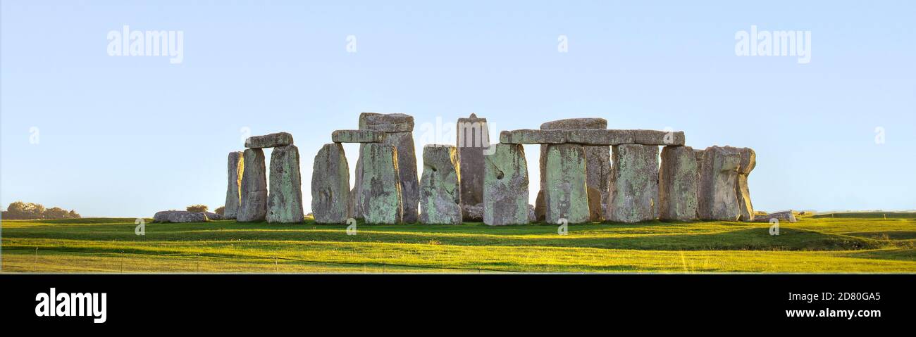 View of stonehenge hi-res stock photography and images - Alamy