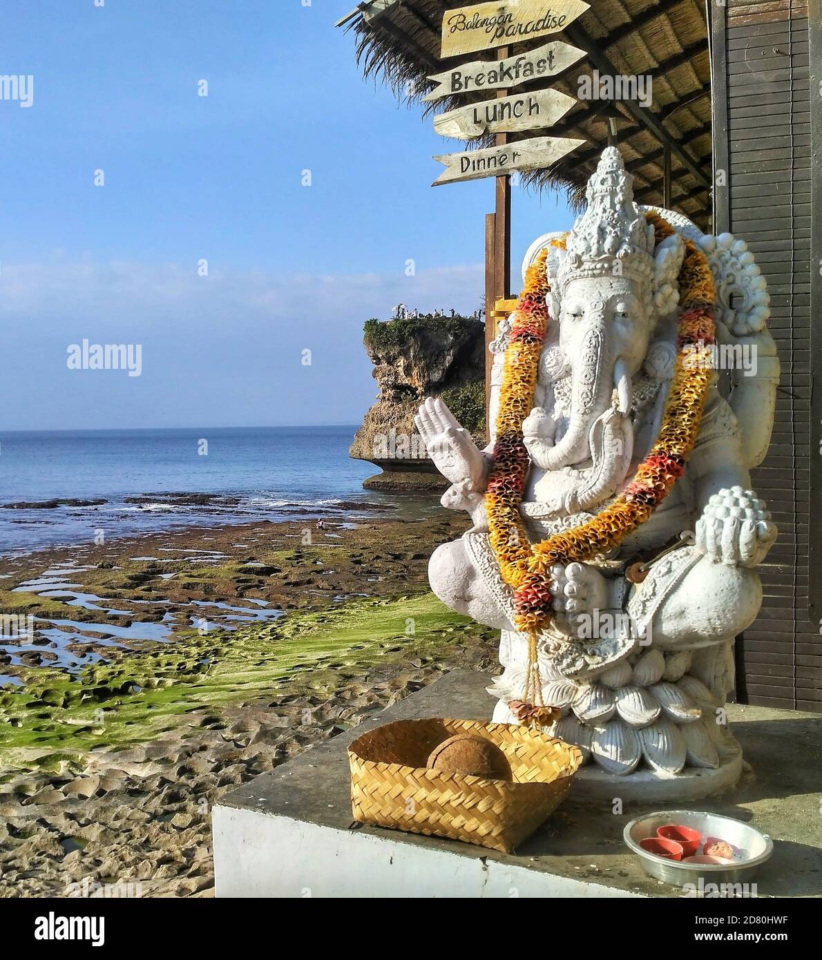 Ganesh statue green hi-res stock photography and images - Alamy