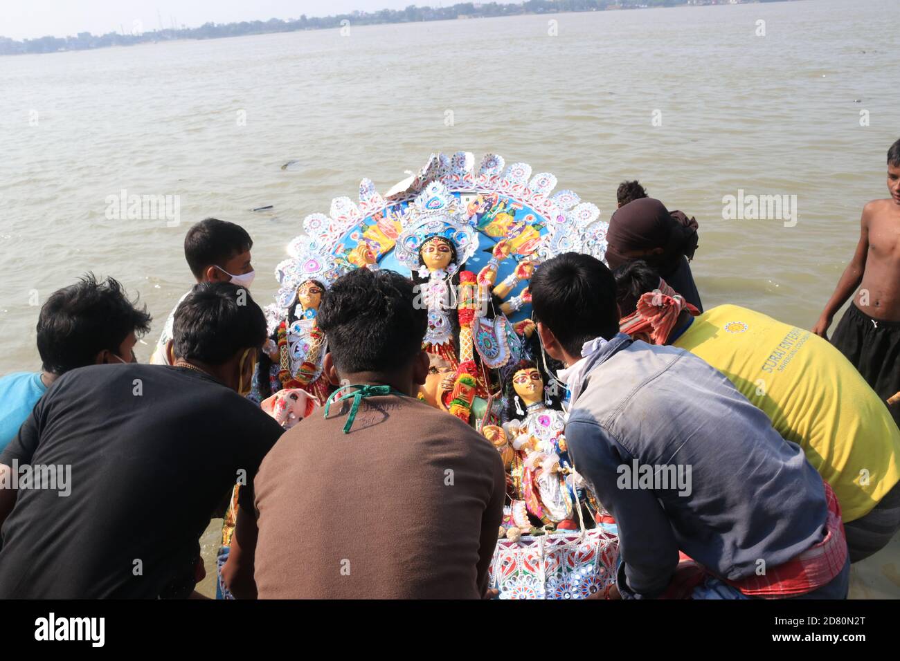 Durga puja festival hooghly river boat hi-res stock photography and ...