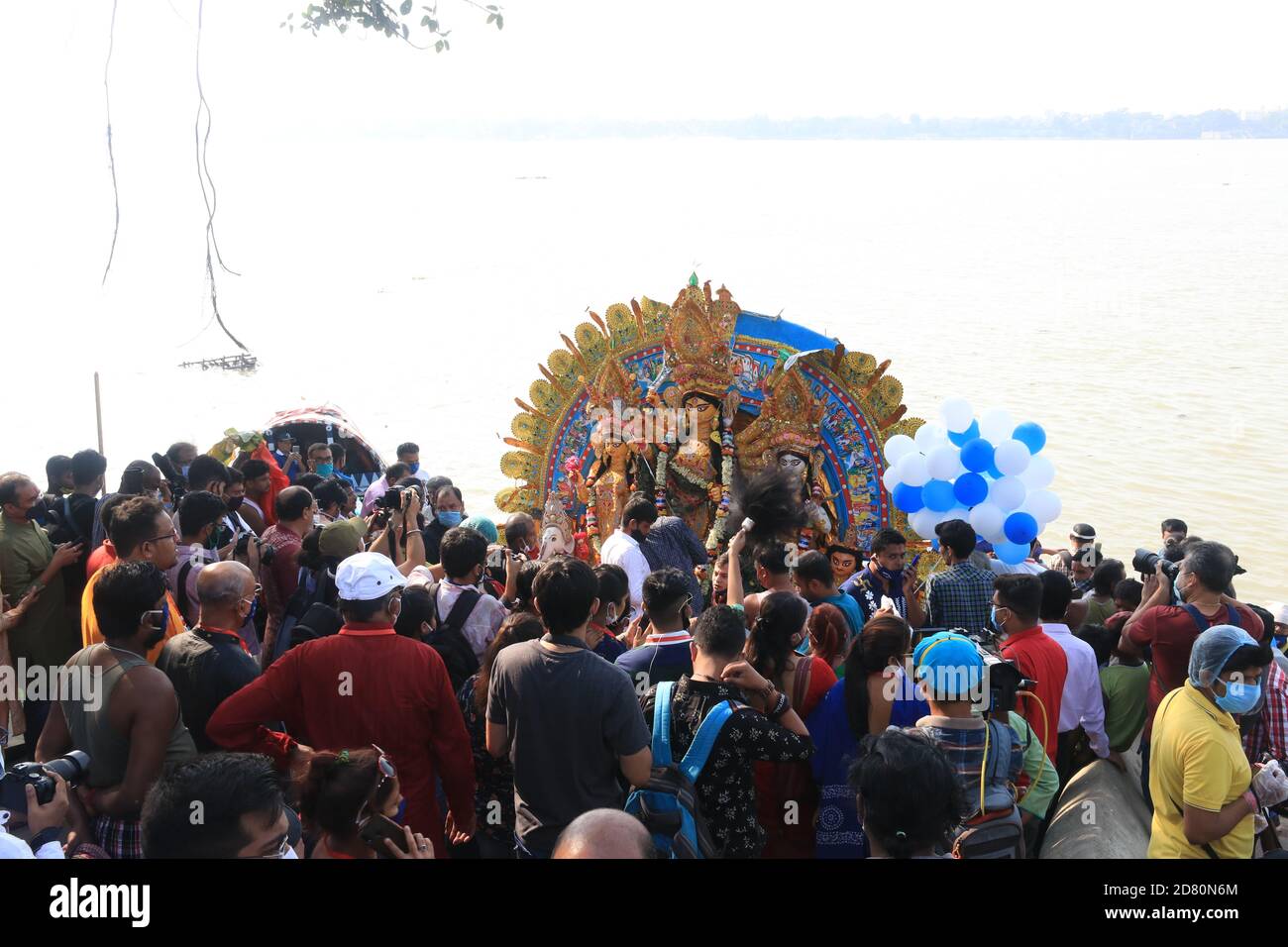Durga puja festival hooghly river boat hi-res stock photography and ...