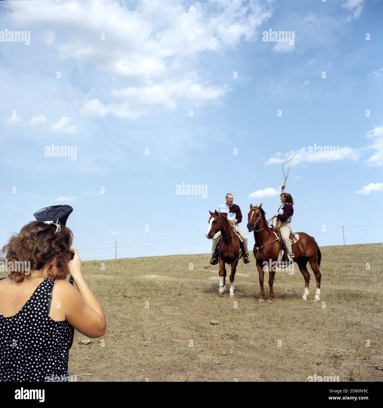 Lassoing horses hi-res stock photography and images - Alamy