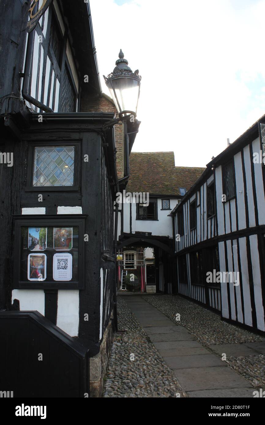 The medieval Mermaid Inn built in 1420 along Mermaid Street Rye, East ...