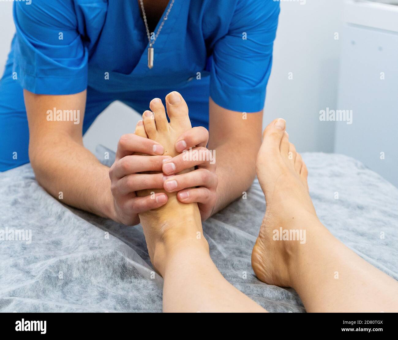 Doctor room feet woman hi-res stock photography and images - Alamy