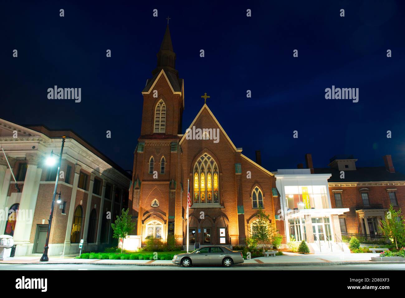 Main Street United Methodist Church at night in downtown Nashua, New ...