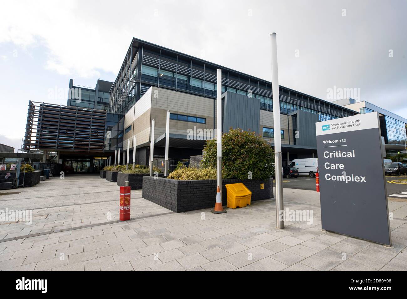 Critical Care Complex of the Ulster Hospital at Dundonald Stock Photo ...