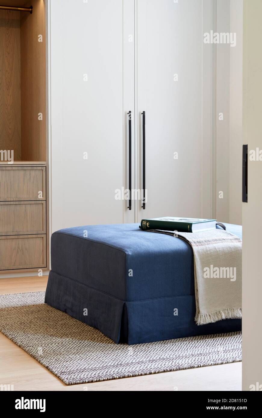 Grand London detached townhouse - changing room. General private home ...