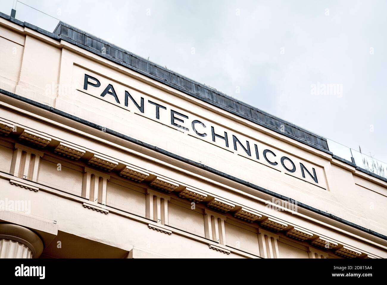 Pantechnicon building hi-res stock photography and images - Alamy