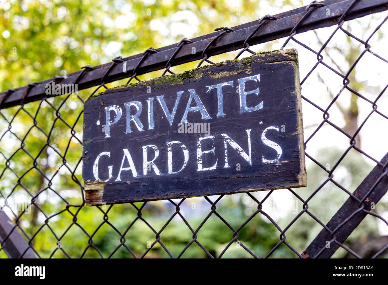 Private garden london hi-res stock photography and images - Alamy