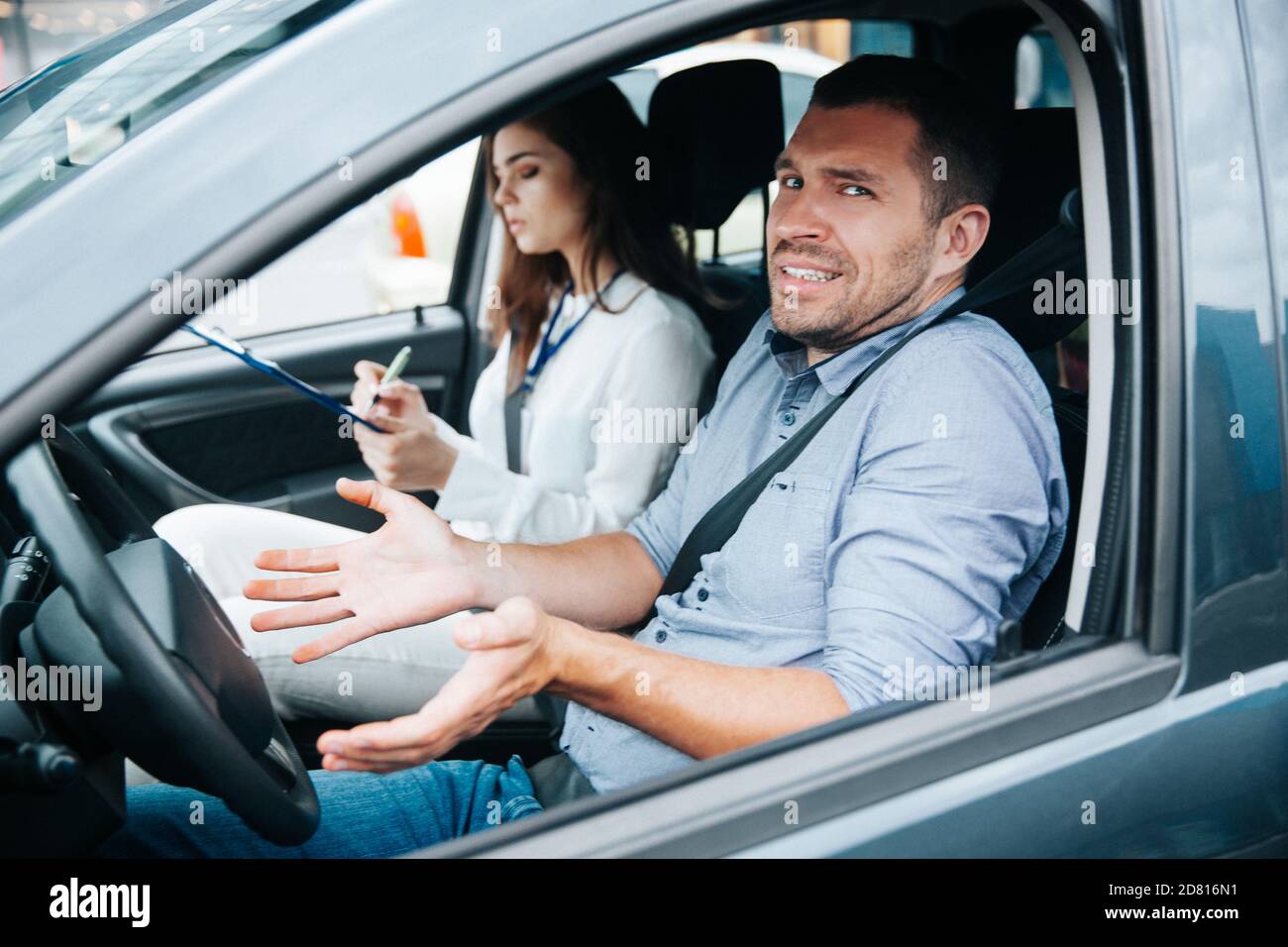 Failed driving test hi-res stock photography and images - Alamy