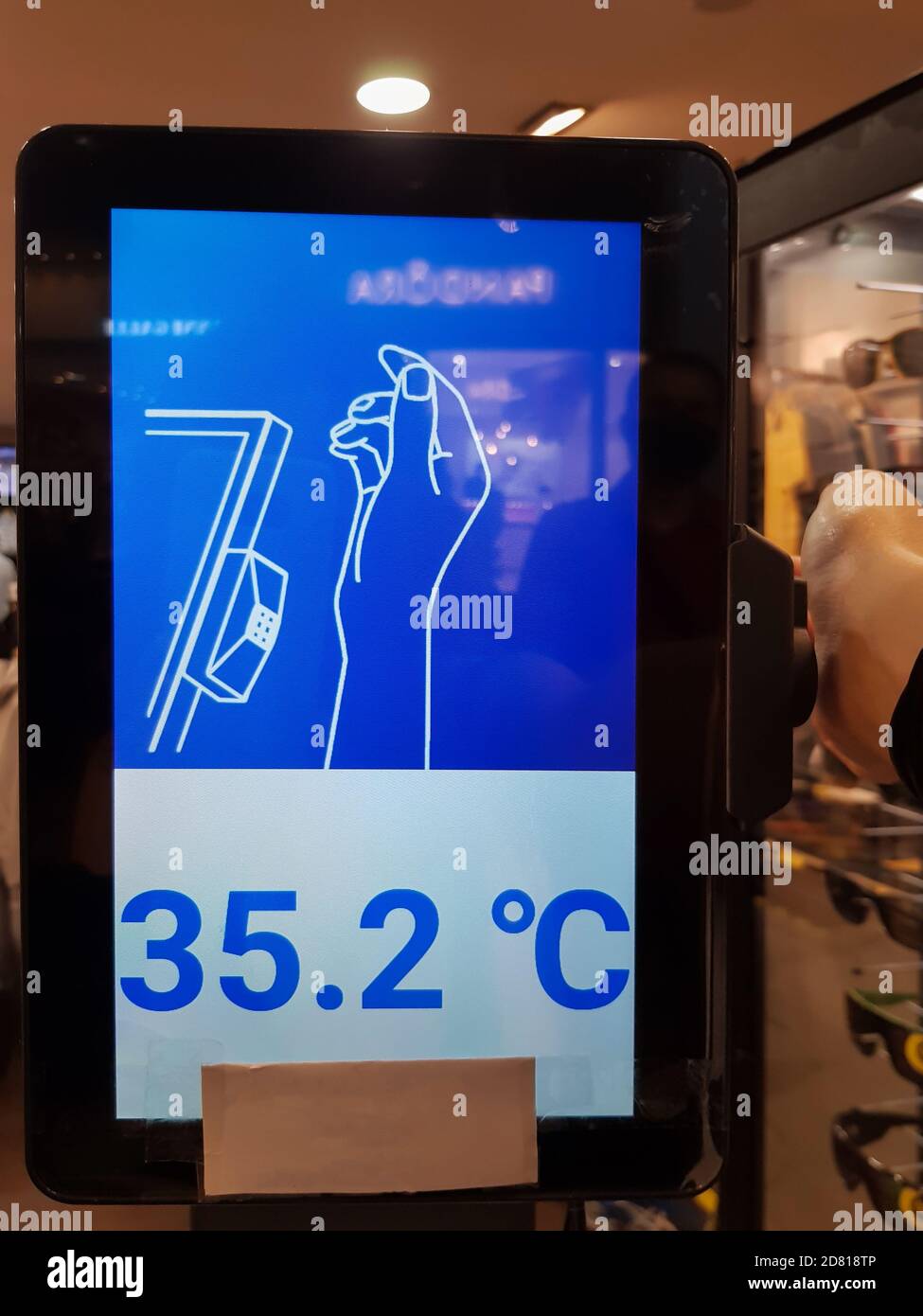 Entrance scanner machine hi-res stock photography and images - Alamy