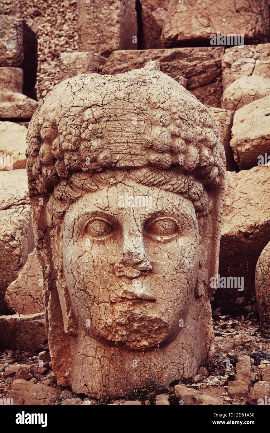 Statue on Mount Nemrut in Turkey Stock Photo - Alamy