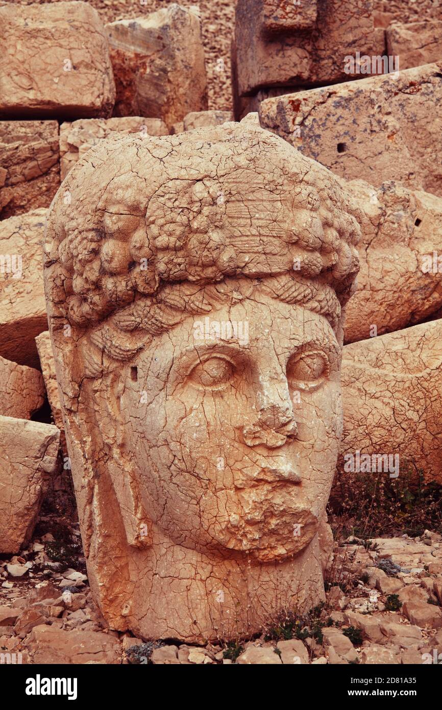 Statue on Mount Nemrut in Turkey Stock Photo - Alamy