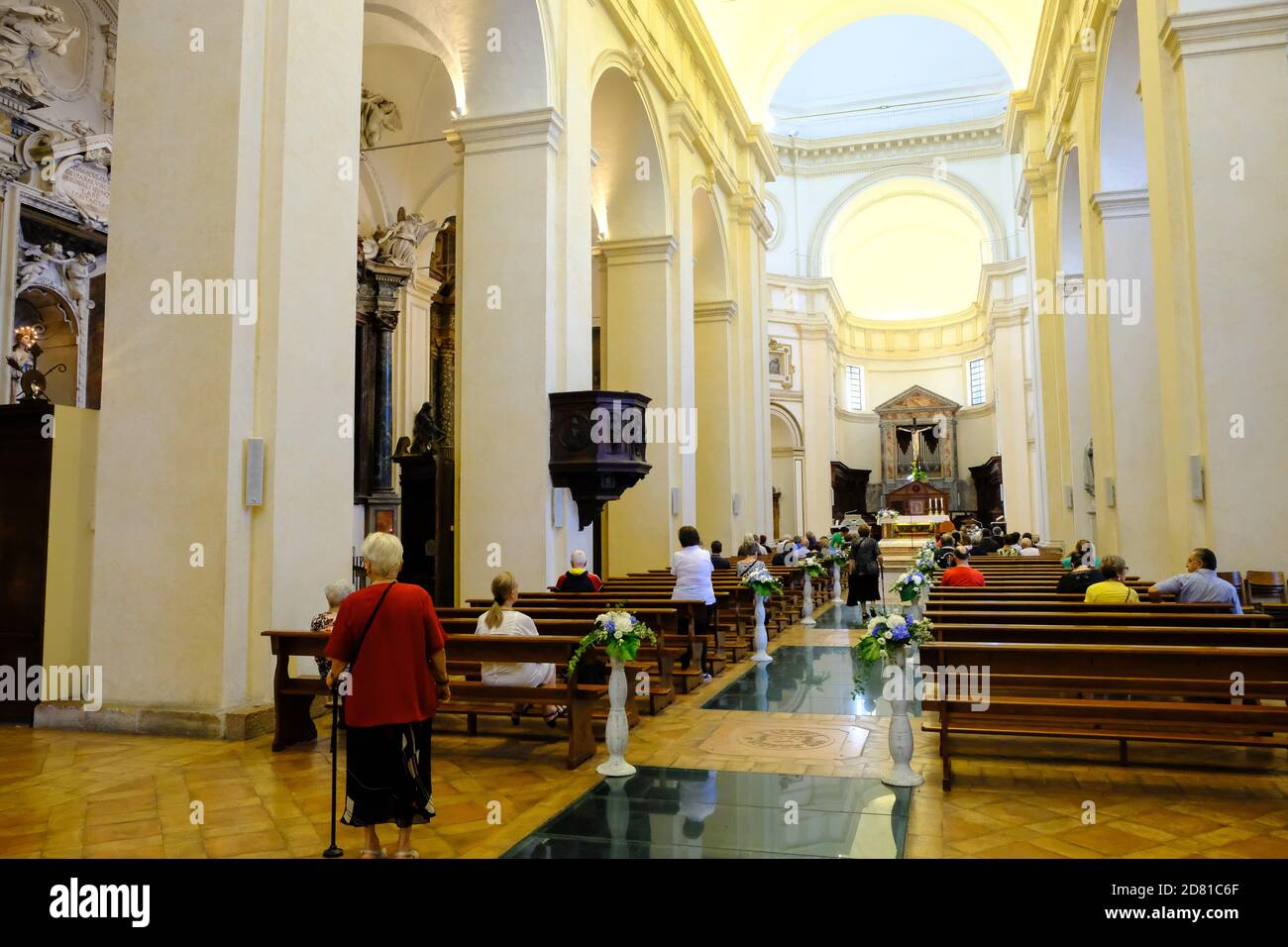 Assisi - August 2019: interior of San Rufino cathedral Stock Photo - Alamy