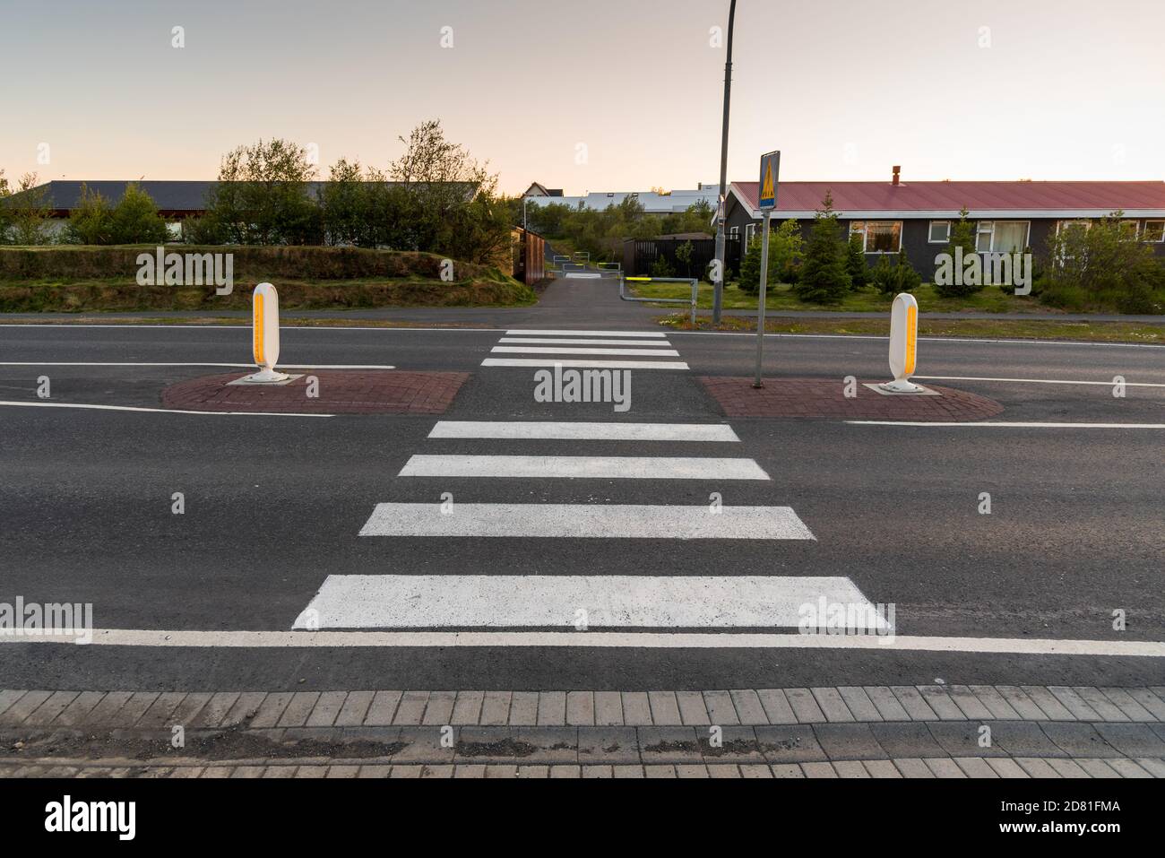 Empty crosswalk hi-res stock photography and images - Alamy
