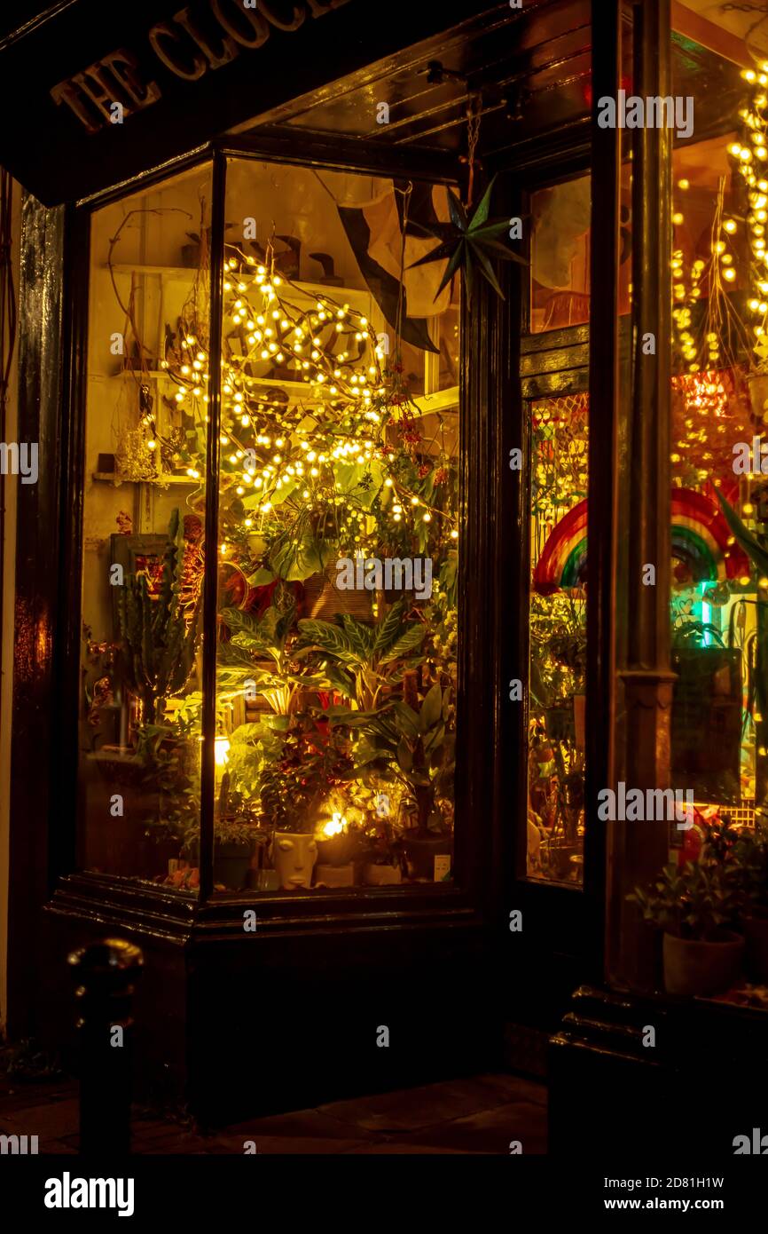 Victorian shopfront hi-res stock photography and images - Alamy