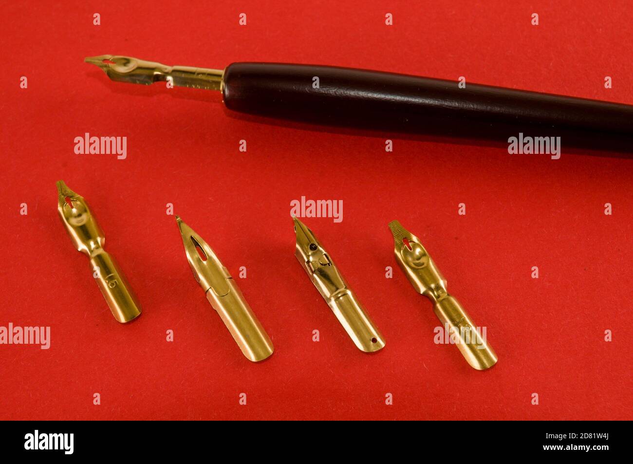 Antique ink pen background Stock Photo - Alamy