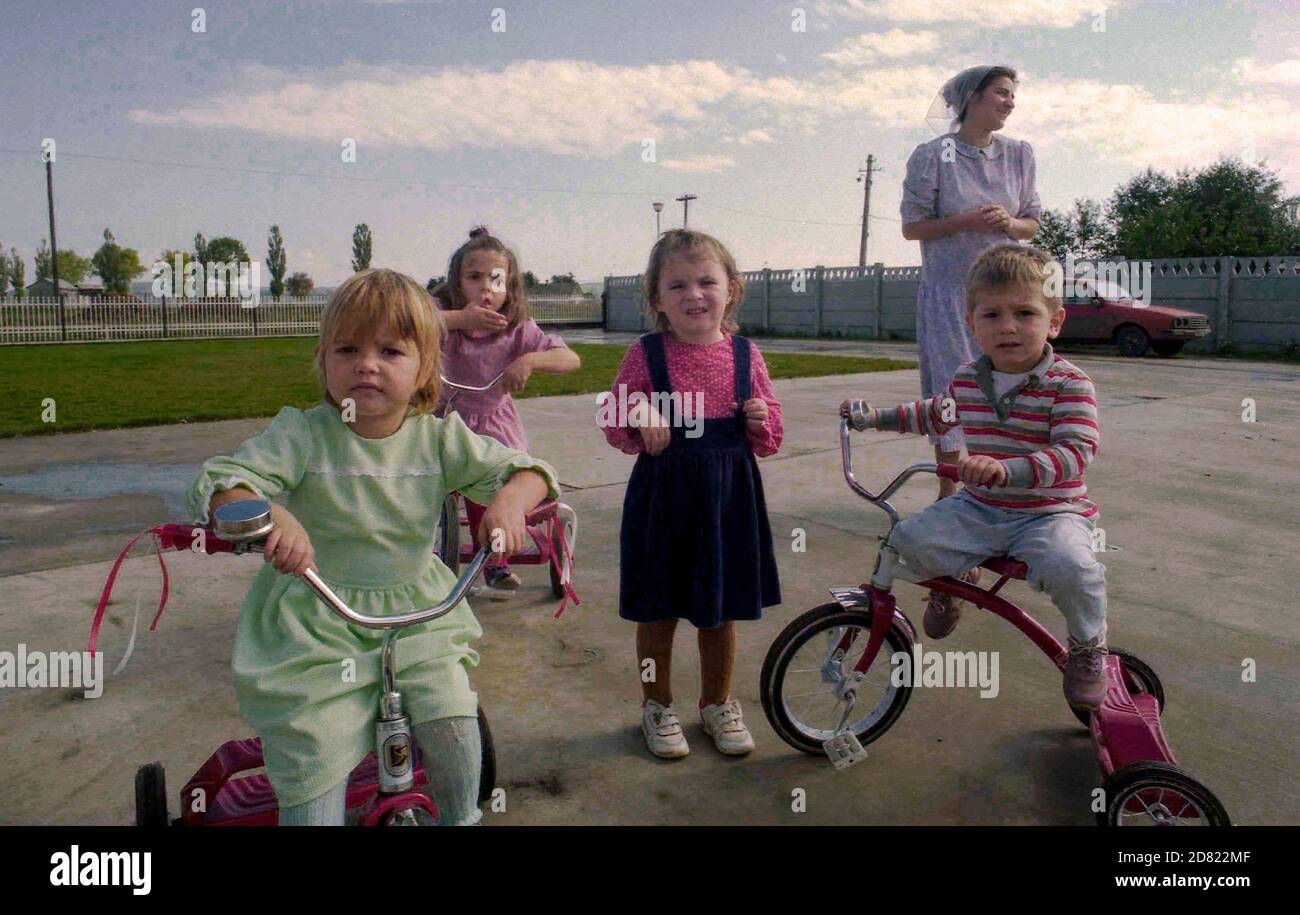 Romanian orphans hi-res stock photography and images - Alamy
