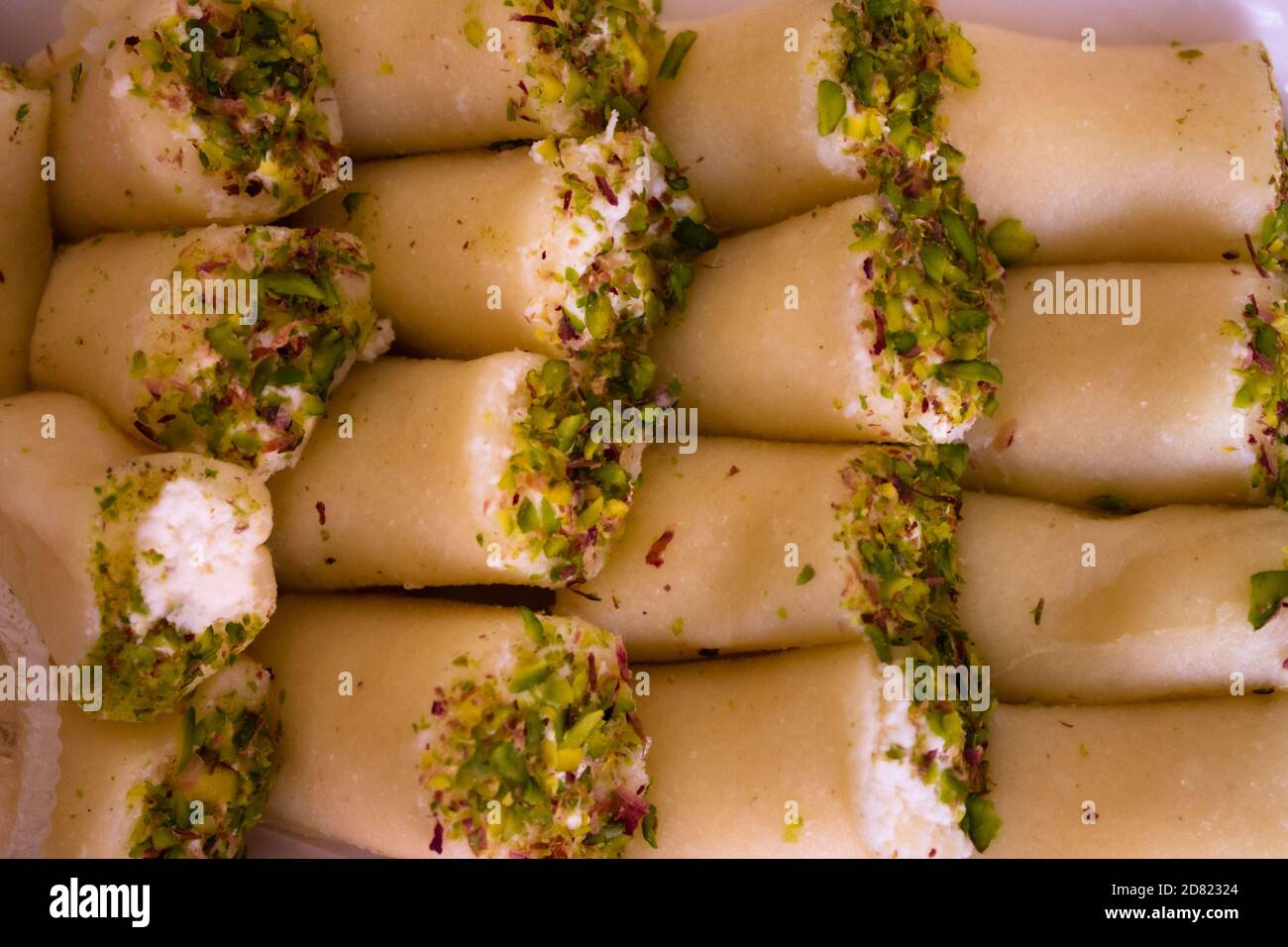 Syrian sweets hi-res stock photography and images - Alamy