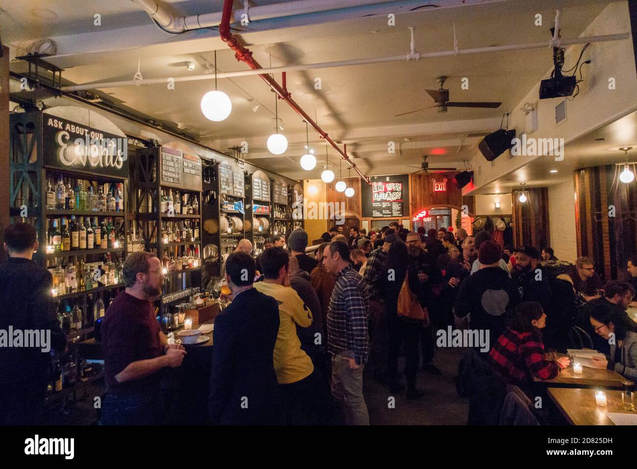 Threes brewing craft beer Gowanus Brooklyn NYC Stock Photo - Alamy