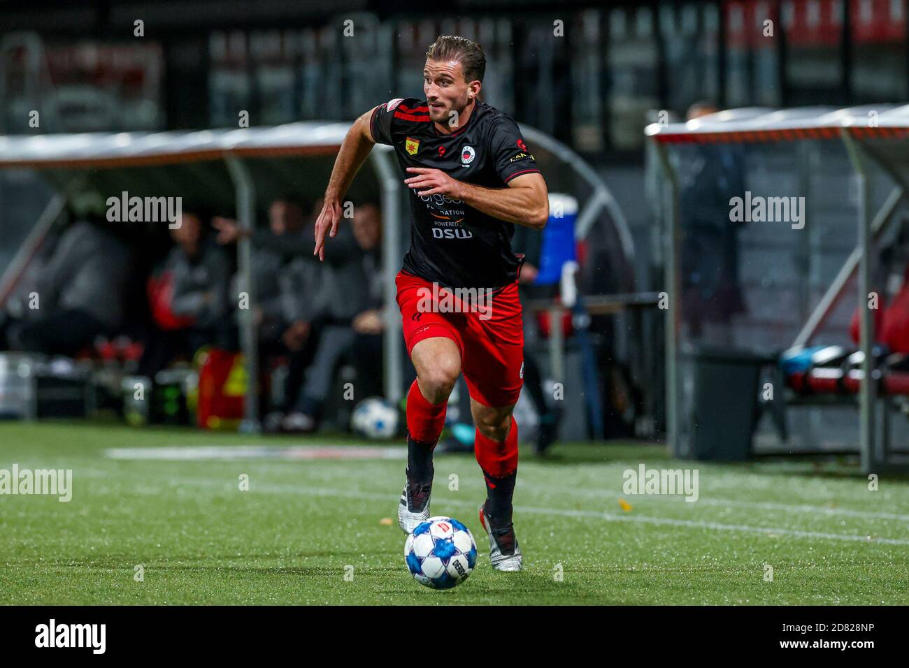 ROTTERDAM, NETHERLANDS - OCTOBER 26: Robin van der Meer of Excelsior ...