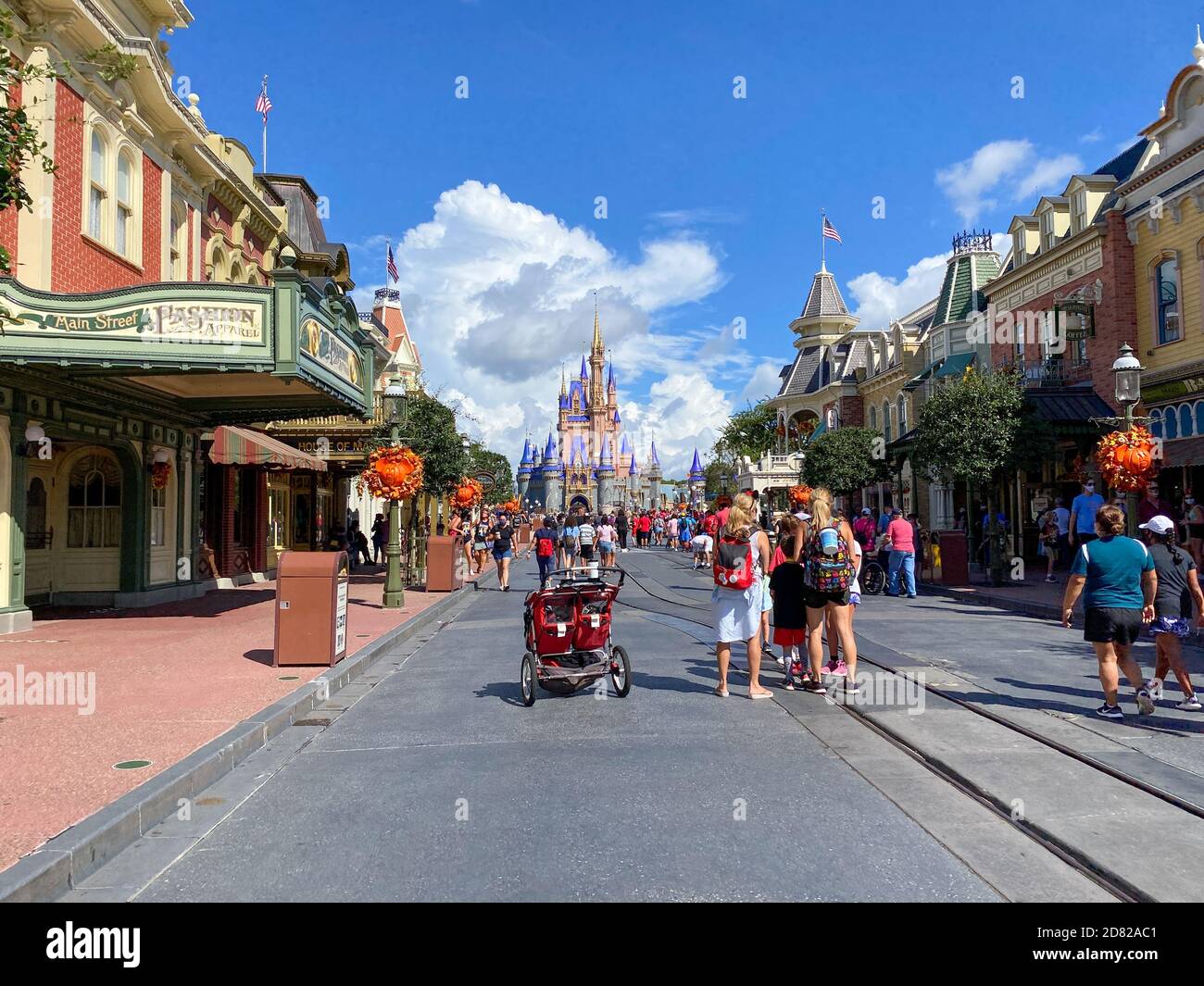 Disney Main Street Usa High Resolution Stock Photography and Images - Alamy