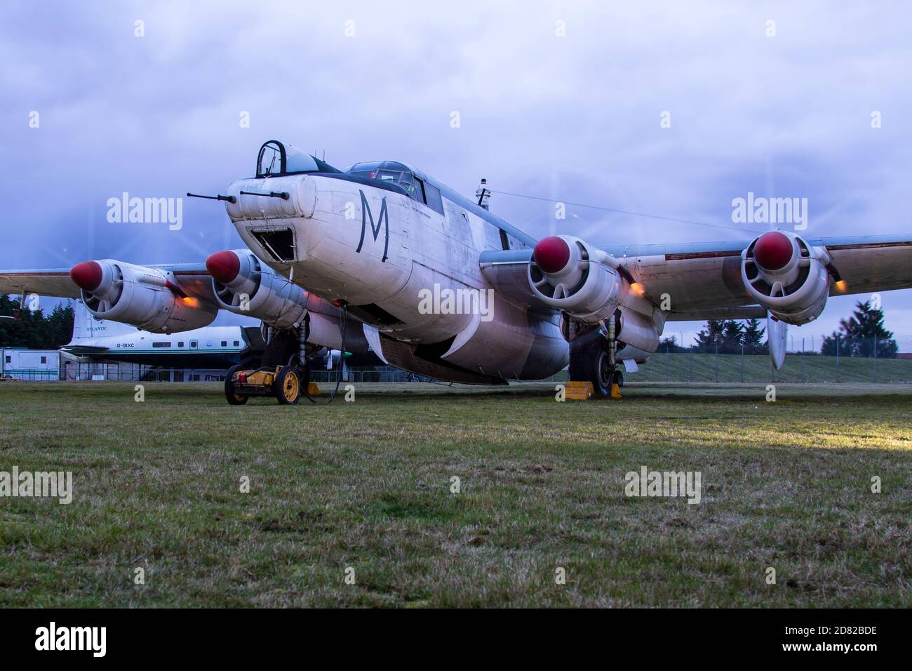 Avro shackleton hi-res stock photography and images - Alamy