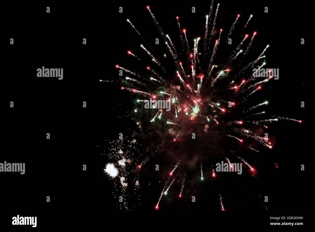 Red firework hi-res stock photography and images - Alamy