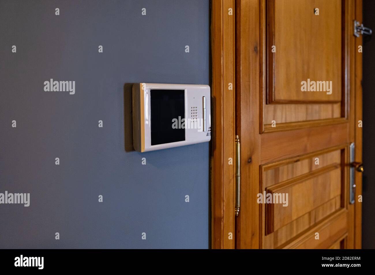 Intercom video hi-res stock photography and images - Alamy