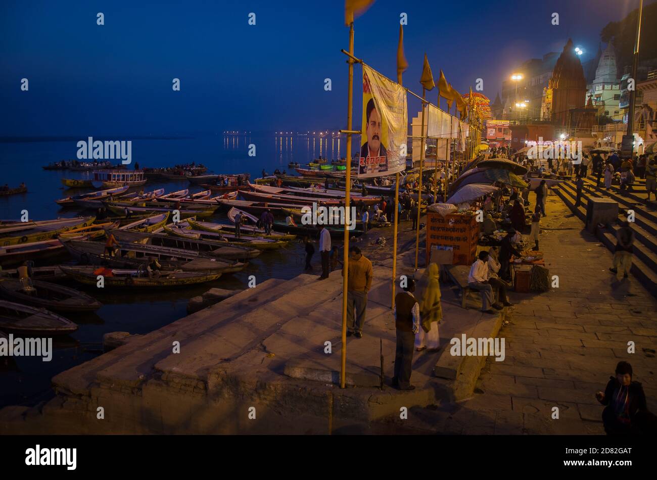 Boats dock ganges river hi-res stock photography and images - Alamy