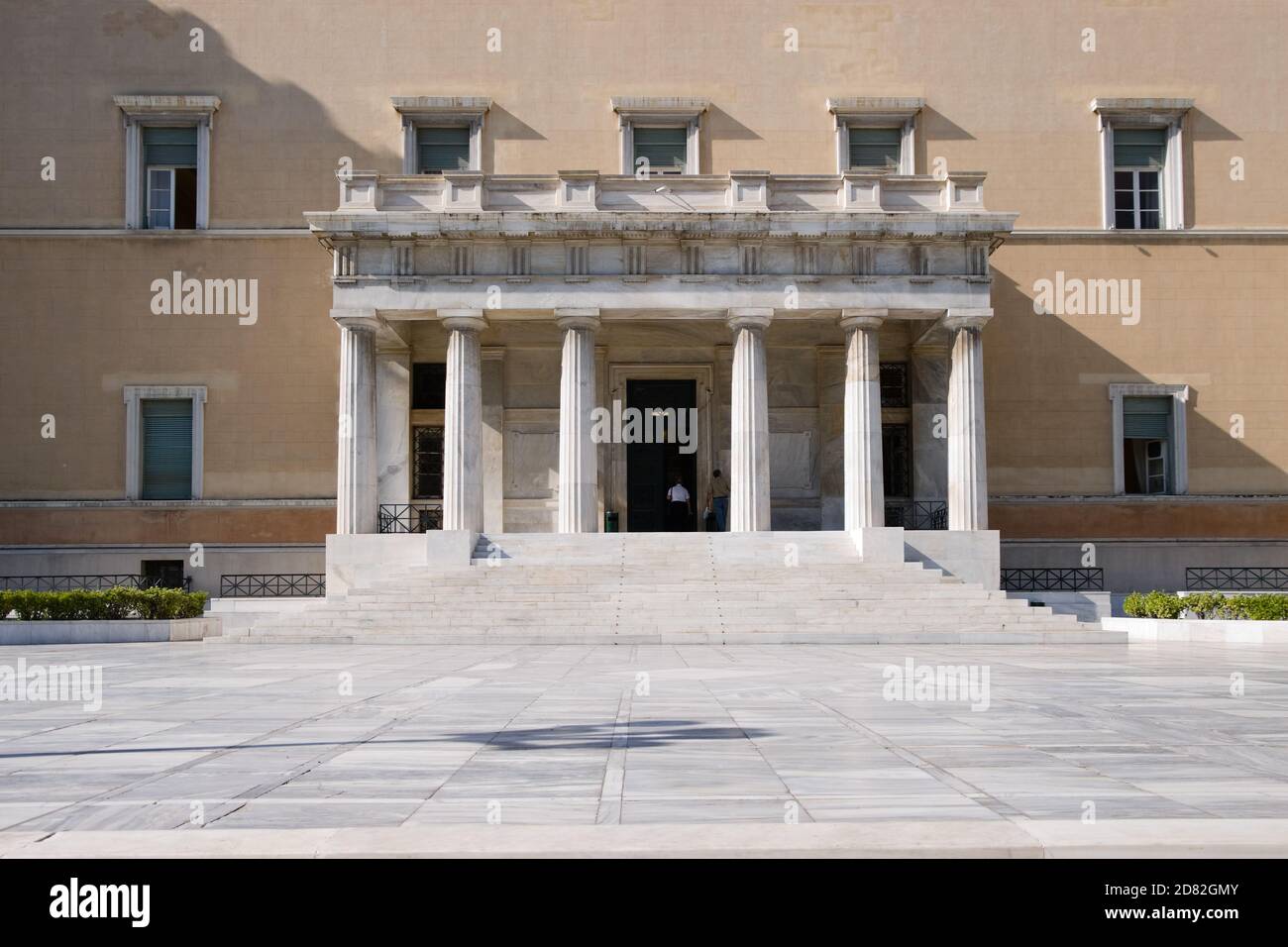 Greek doric porch hi-res stock photography and images - Alamy