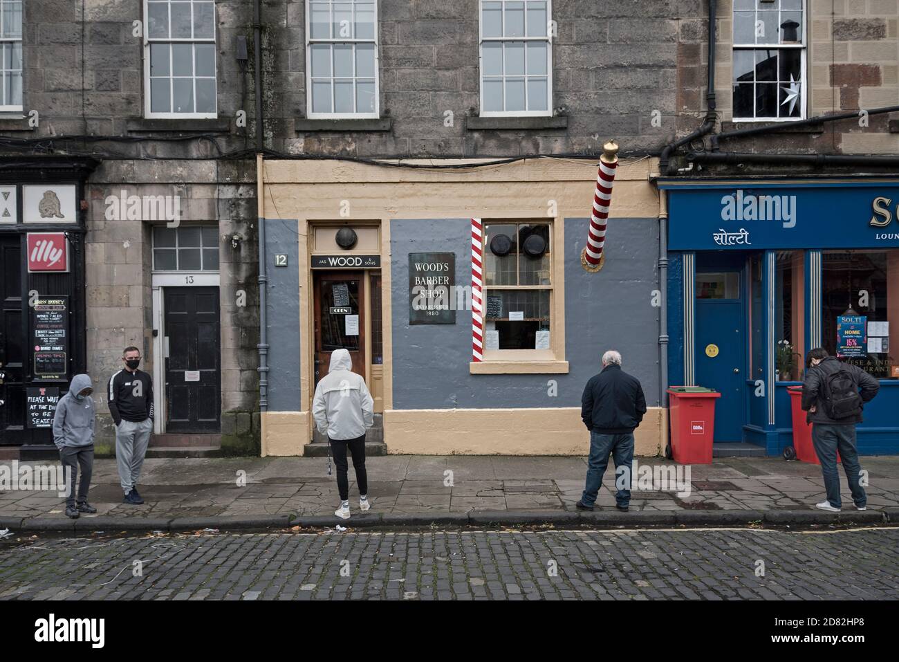 Traditional barbers barber shop hi-res stock photography and images - Alamy