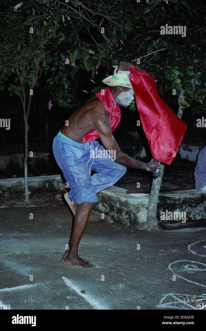 Voodoo ceremony in Haiti : voodoo priest Stock Photo - Alamy