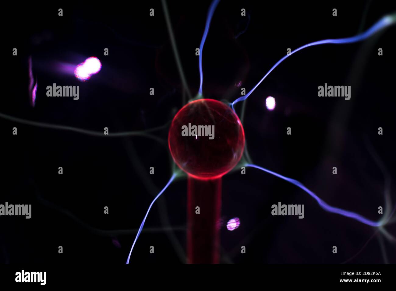 Electricity interesting experiment hi-res stock photography and images ...