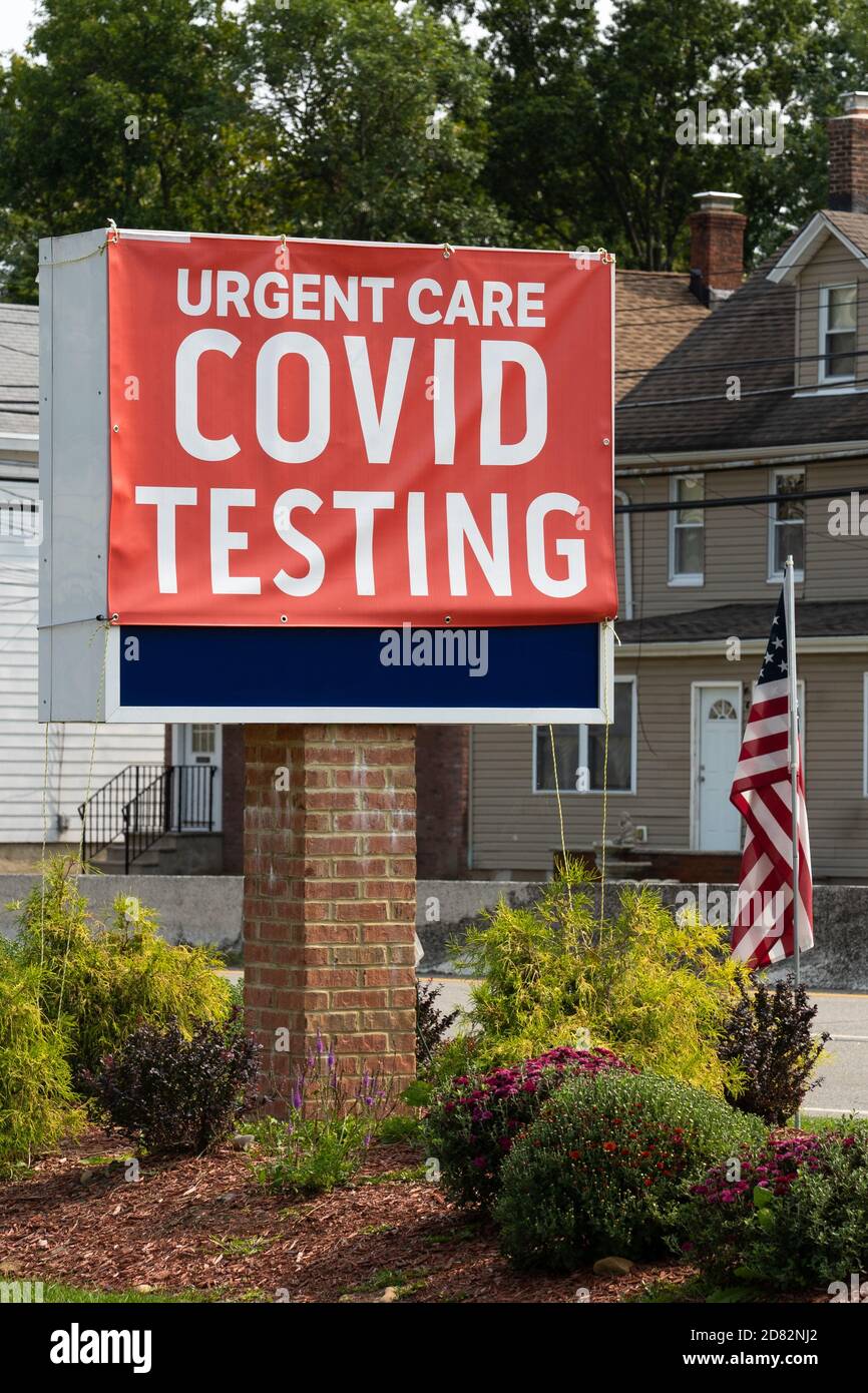 Covid 19 screening clinic signage hi-res stock photography and images ...